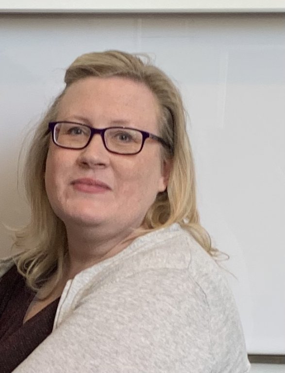 Langu | Professional English teacher Lisa Edwards